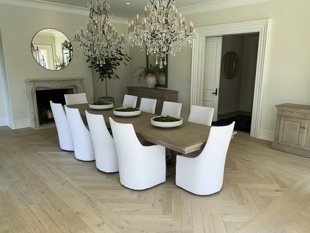 Natural white wire brushed wide plank European Oak hardwood flooring ...